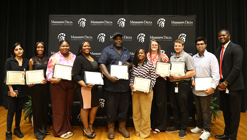 MDCC - Mississippi Delta Community College Honors Employees for Years ...