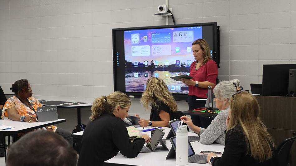 MDCC - Faculty Train with Apple on Upscaling Teaching and Learning